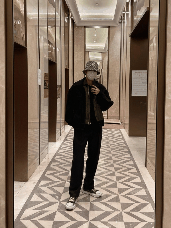 男生如何自拍才帅气？ - 知乎