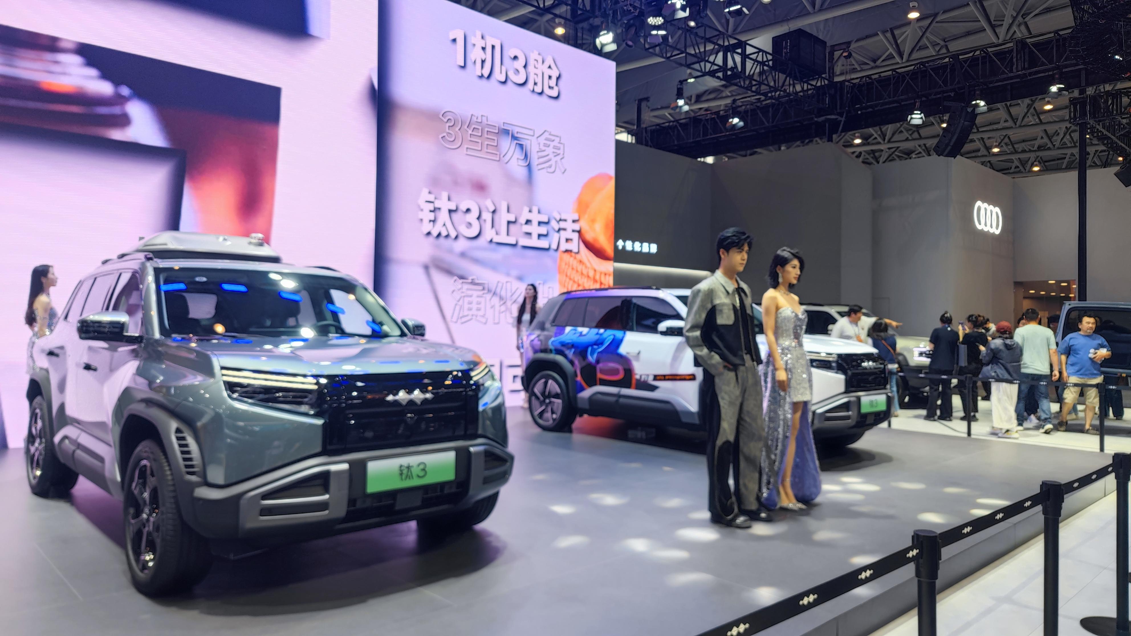 方程豹钛3：用赛博朋克的灵魂，给15w级SUV市场开了一剂“快乐药” - 知乎