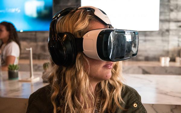 如何设计VR用户界面 - 知乎