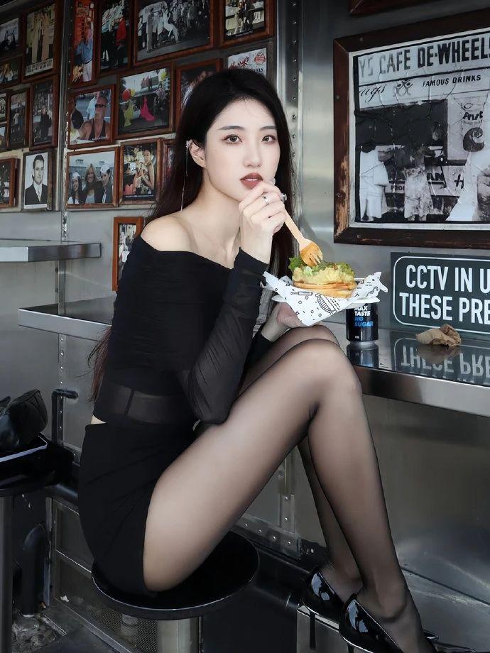 黑丝+黑色包臀裙丨170cm 53kg服饰搭配 - 知乎