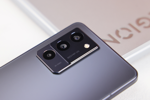 轻薄外观下隐藏着澎湃的性能 拯救者Y70评测 - 知乎