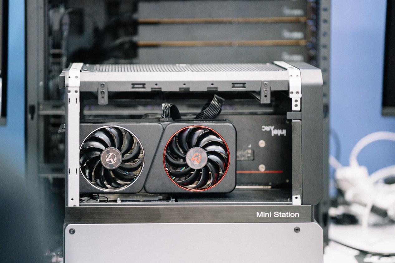 BW2025：铭瑄的192GB显存AI工作站见过没？ - 知乎