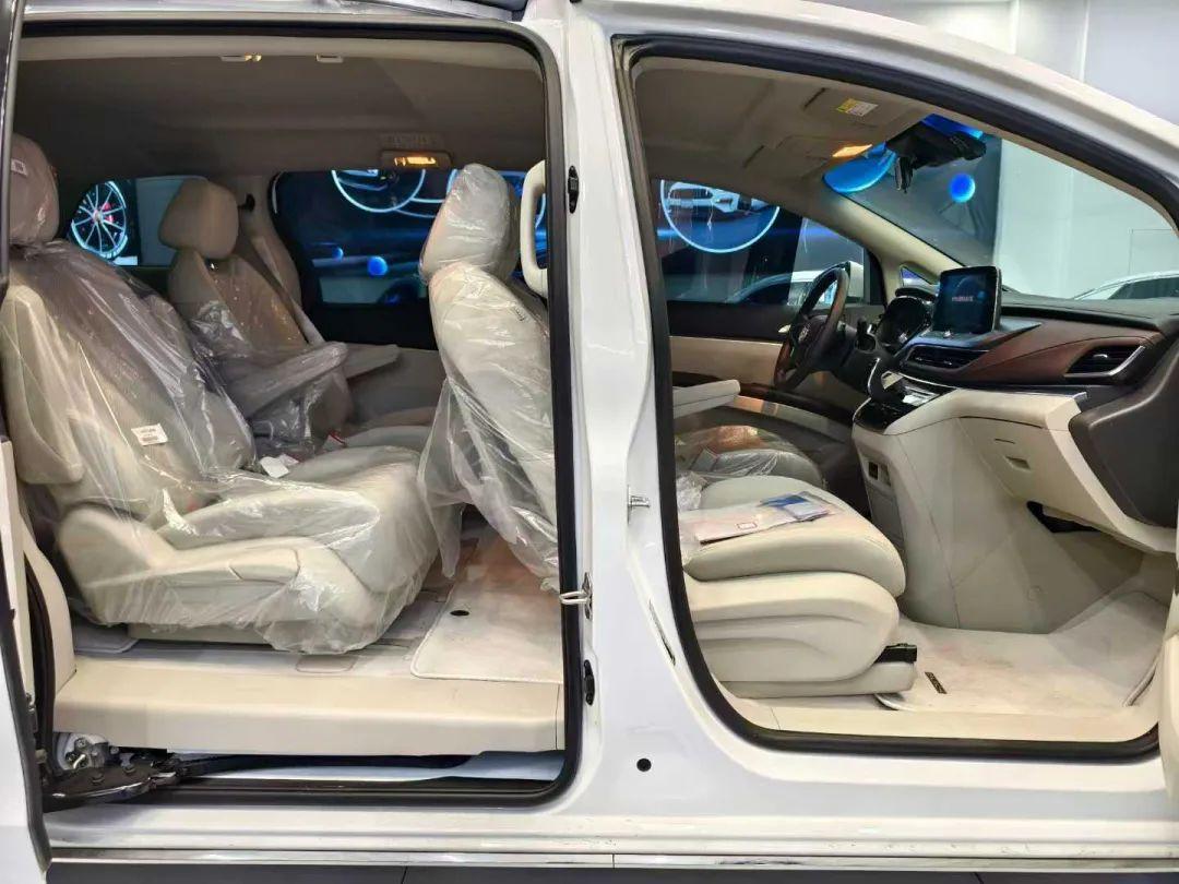 别克GL8指导价23.78万，现在包牌过户17.78万 - 知乎