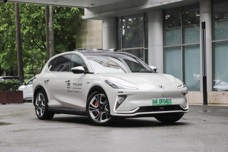 智己LS7的半幅方向盘，要成绝版了？ - 知乎