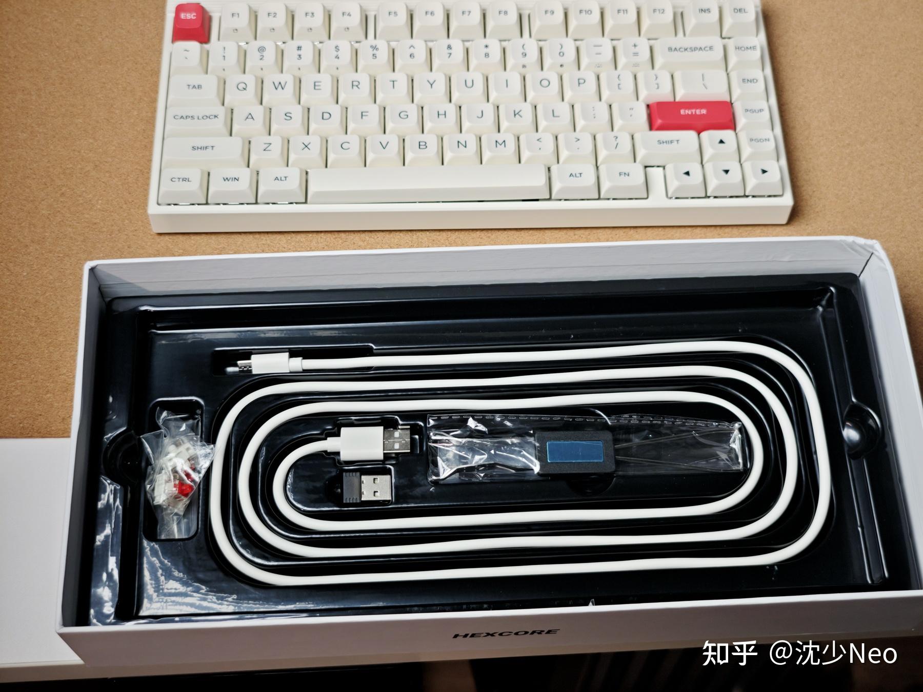 优雅好用，可玩性高 - HEXCORE W800 无线机械键盘双开箱简晒 - 知乎