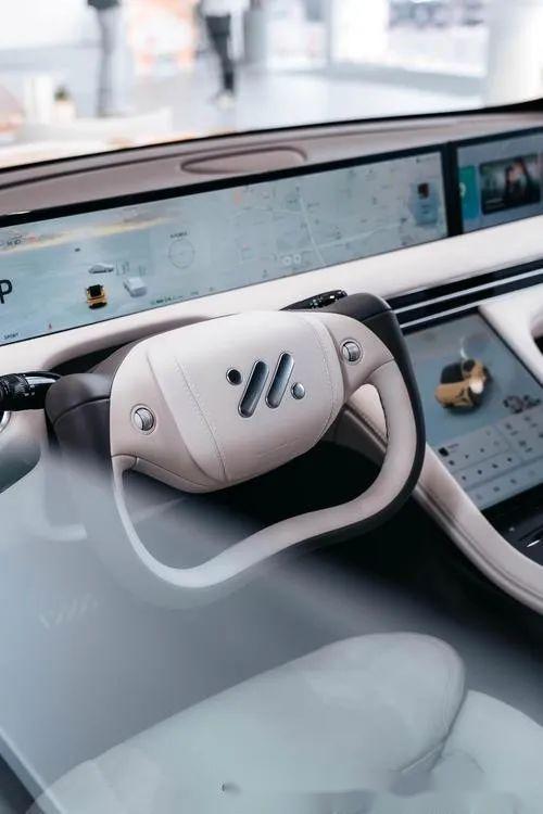 智己 LS7：100 万内的公路驾驶 “王者”，远超宝马X5和问界M9的驾驶乐趣，却没大卖，该怪谁？ - 知乎