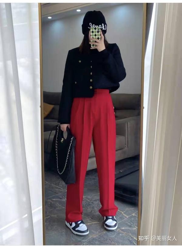 红色裤子搭配什么上衣颜色好看 - 知乎