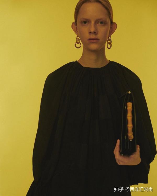 如何评价极简主义风格的鼻祖JIL SANDER吉尔·桑达？JIL SANDER鞋子为什么这么火？ - 知乎