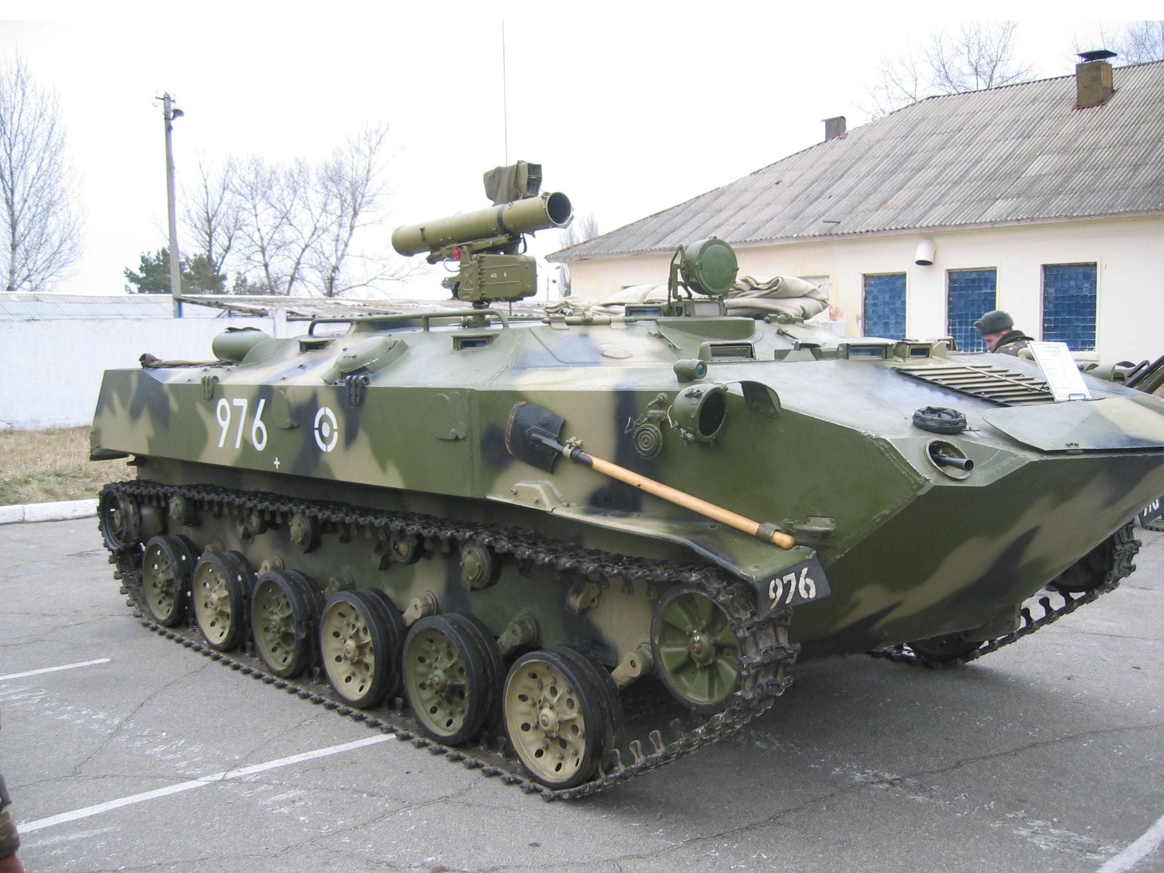 俄军轻重型空降兵分别装备什么? - 知乎