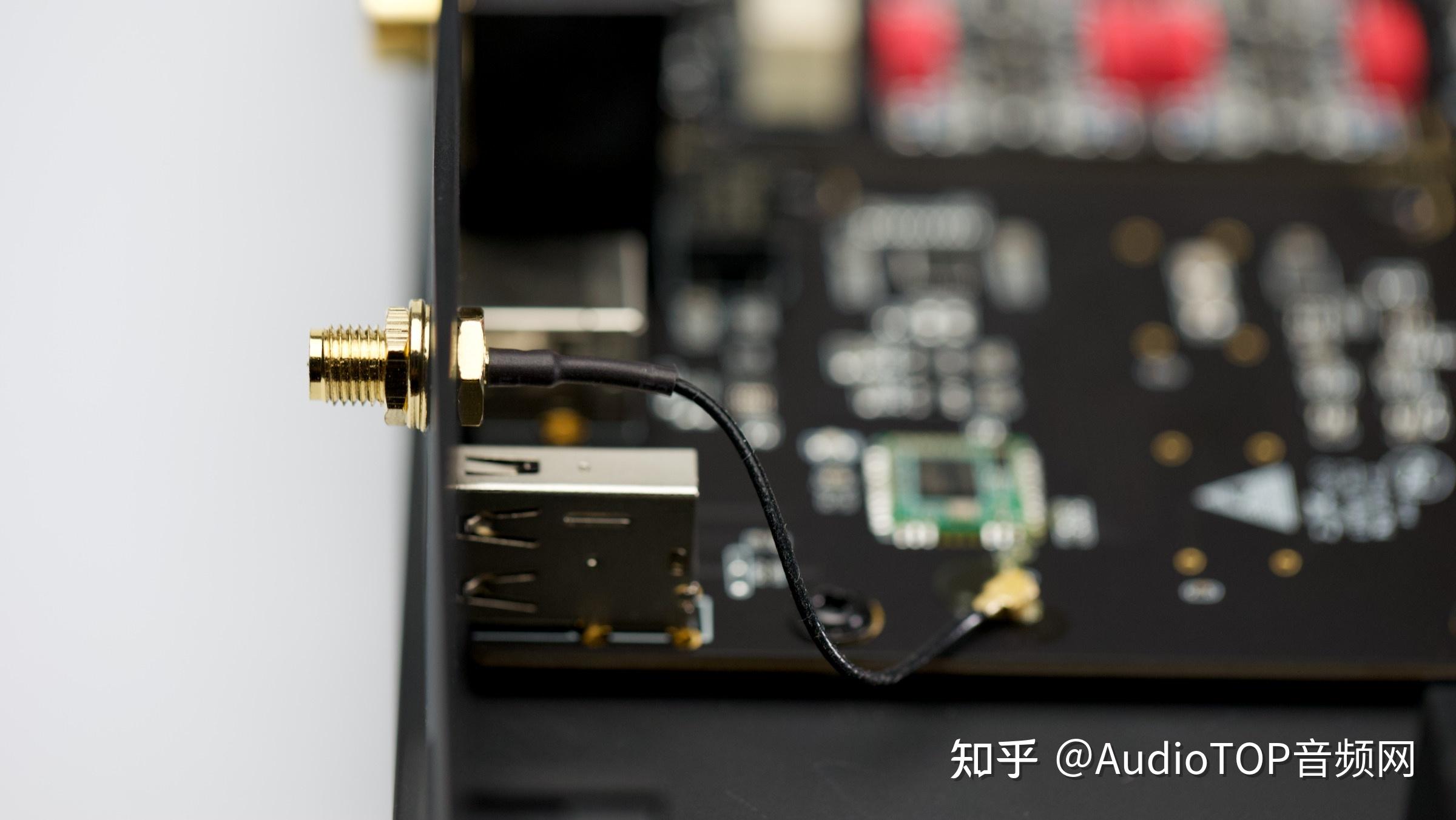 精工细作：旗舰级ES9038Pro解码耳放一体机EverSolo DAC-Z8 - 知乎