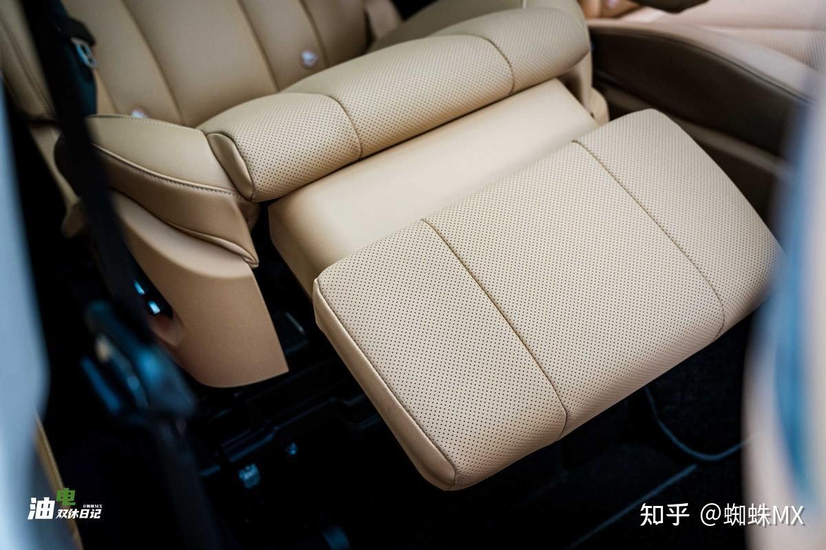 「图说」问界M7：入门即是高配，零重力座椅非嘘头，7.8s两驱版更合适 - 知乎