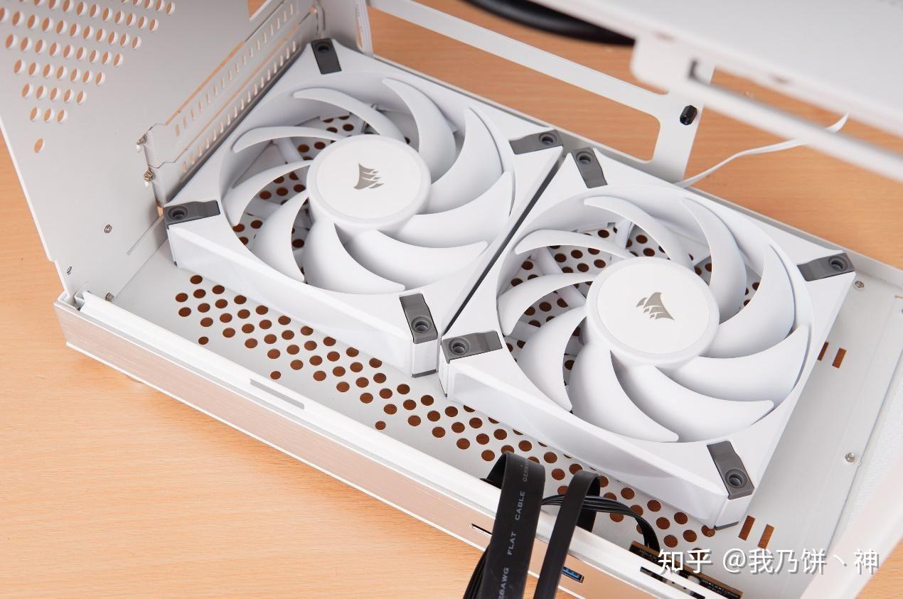 双塔风冷玩家狂喜箱？闪鳞G200 ITX机箱装机分享 - 知乎