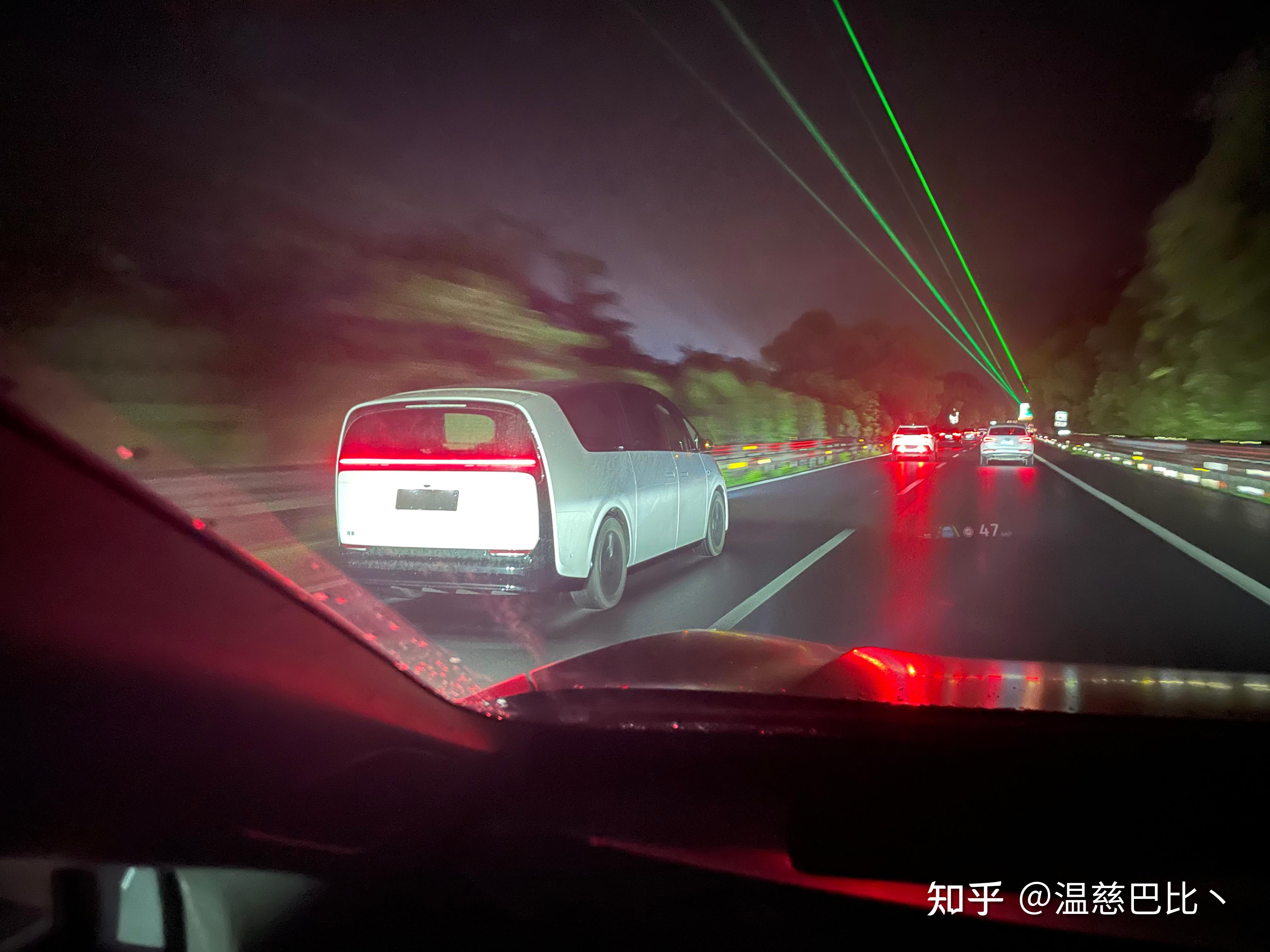 IQ.Light灵眸矩阵：智能升级版的LED大灯 - 知乎