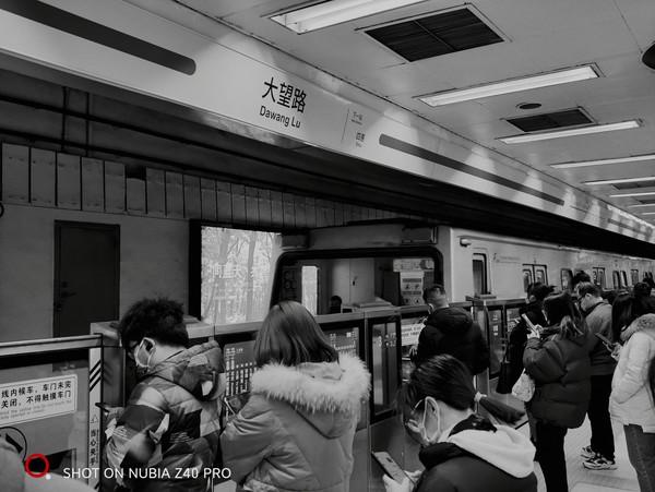 努比亚Z40 Pro评测：定制光学+计算摄影探索更多可能 - 知乎