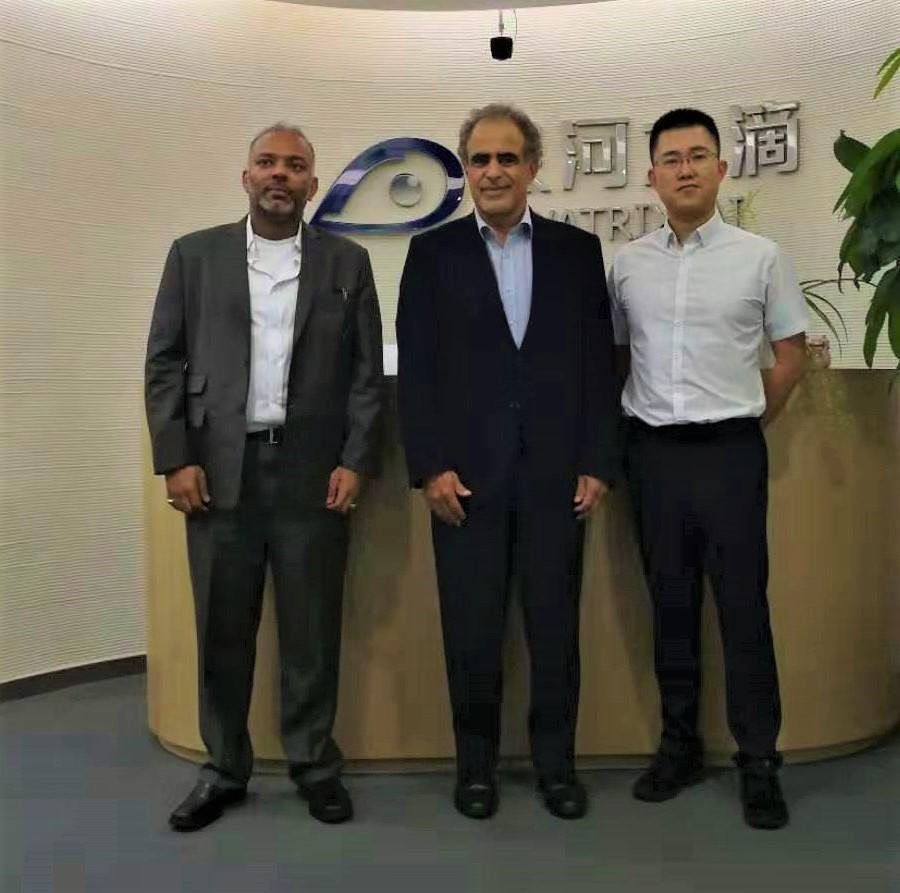 阿曼石油部长一行到访银河水滴 现场体验步态识别 - 知乎