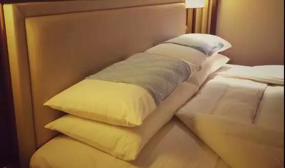 酒店的夜床服务（TURN-DOWN SERVICE），你享受过了吗？ - 知乎
