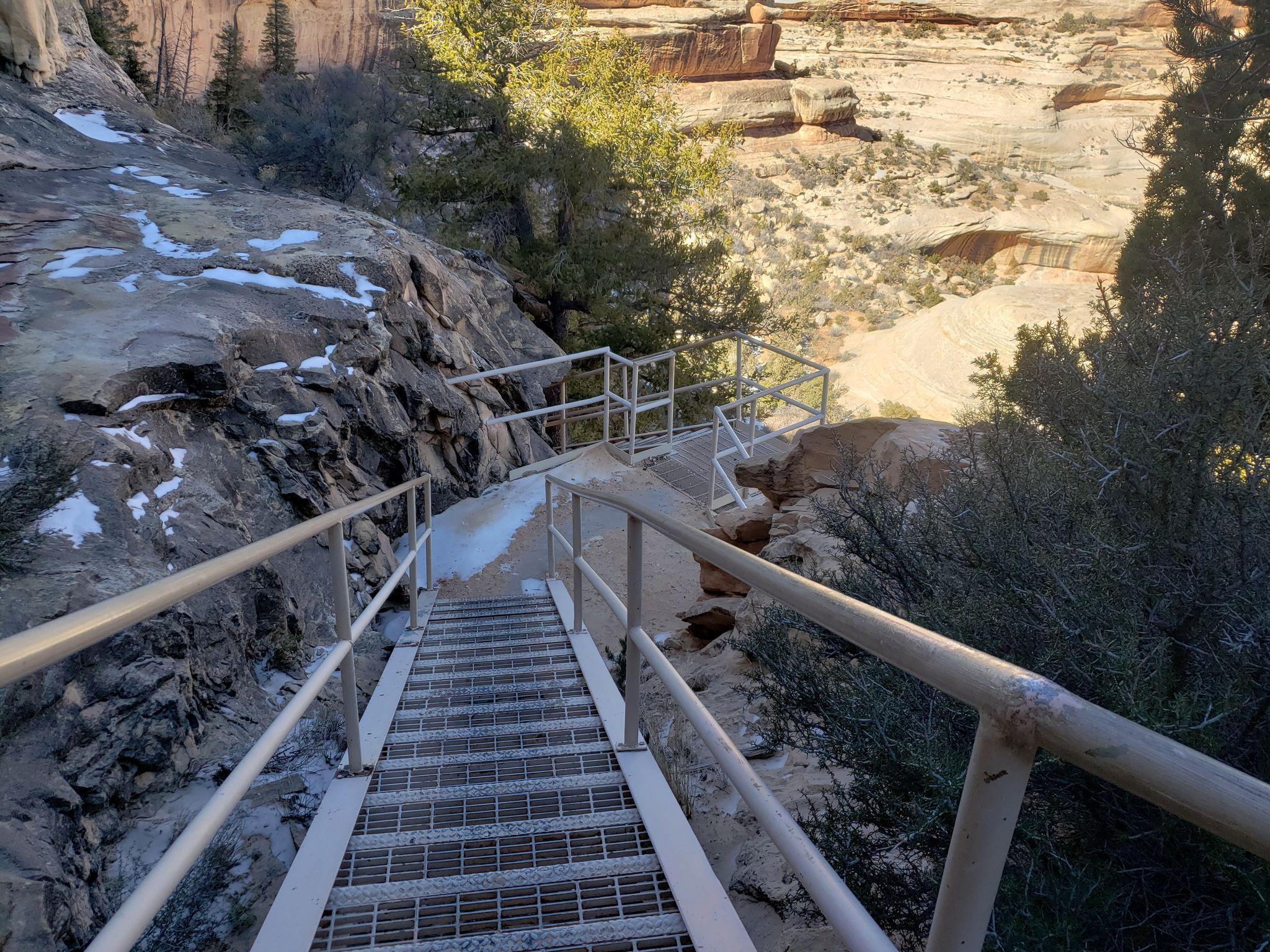 天生桥环线（Natural Bridges Loops）步道 - 知乎