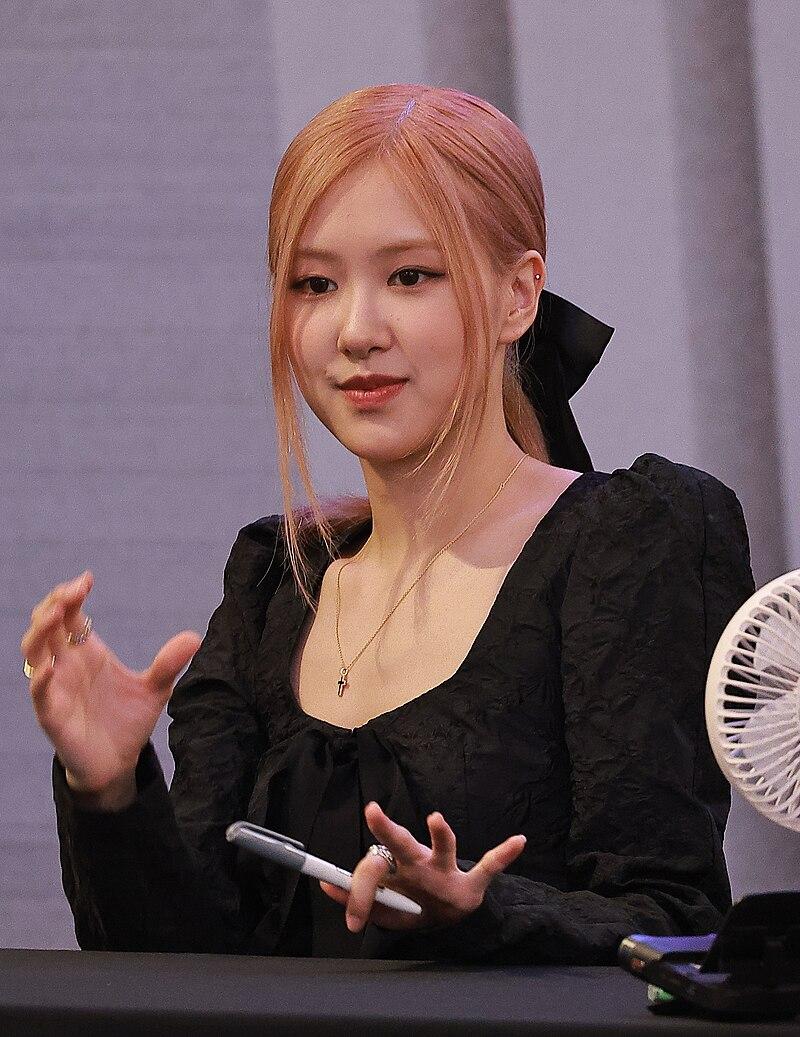 Rosé (歌手) / Rosé (singer) （第一部分：概述、生活和生涯、艺术造诣）- 中英文维基百科词条融合，由辽观搬运、翻译、整合 - 知乎