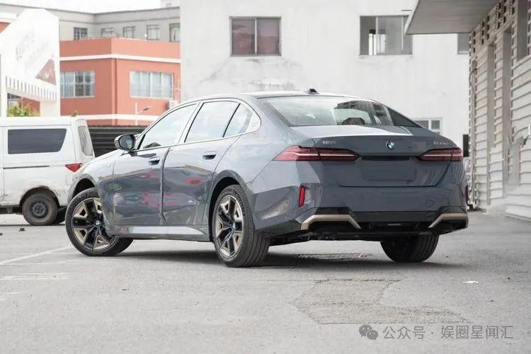 56万没买宝马530Li，买了奔驰E300L，我一堆话要说！ - 知乎