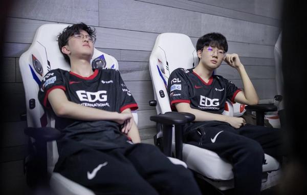 EDG输不起？与V5一战没让厂长首发，实在看不懂EDG的想法！ - 知乎