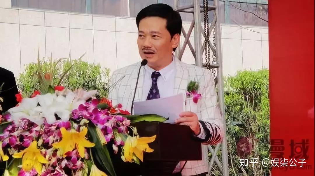 作为张国荣的初恋女友，倪诗蓓的后半生伤痕累累 - 知乎