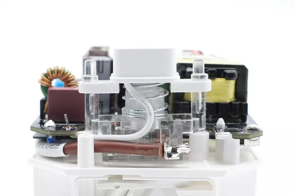 拆解报告：MI小米33W 1A1C快充魔方转换器Pro - 知乎