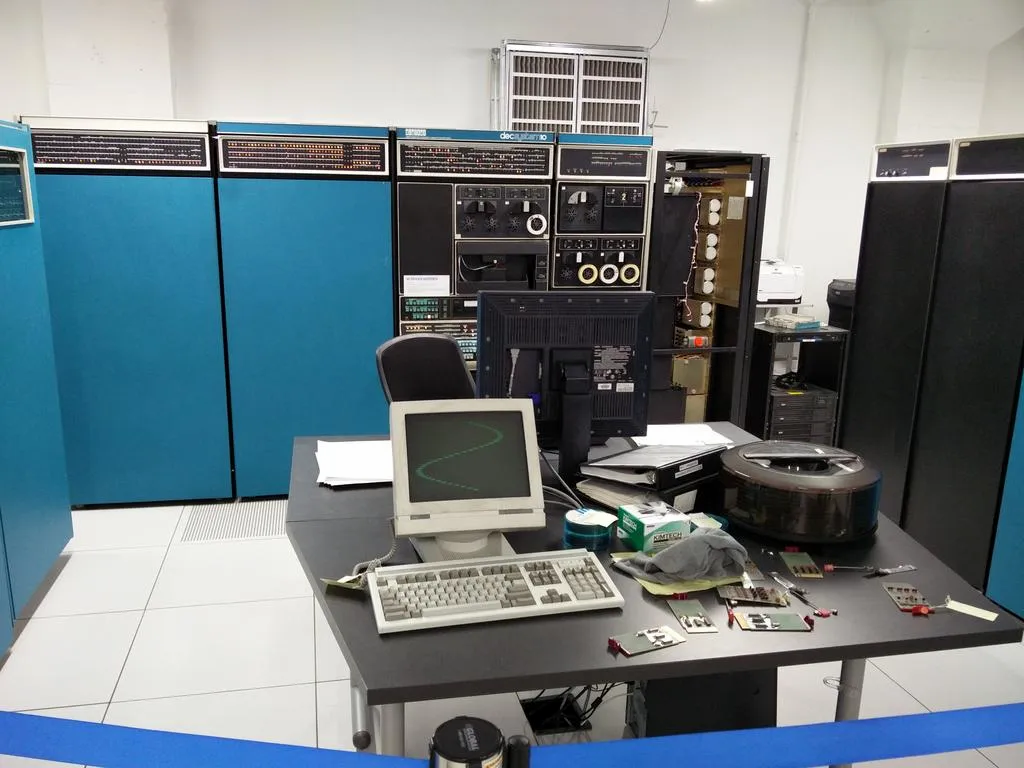 IT历史连载61-41岁的小型机之王DEC公司公司的兴衰历史 - 知乎