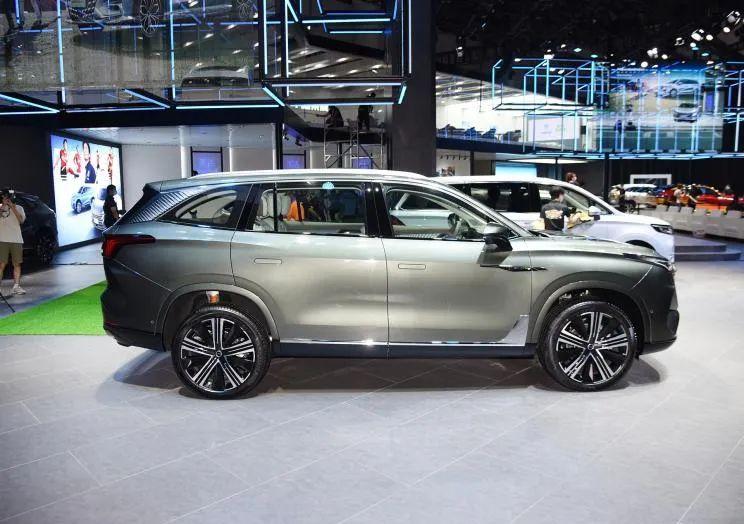 竞争理想L8，荣威RX9“复活”了，还能分一杯羹么？ - 知乎