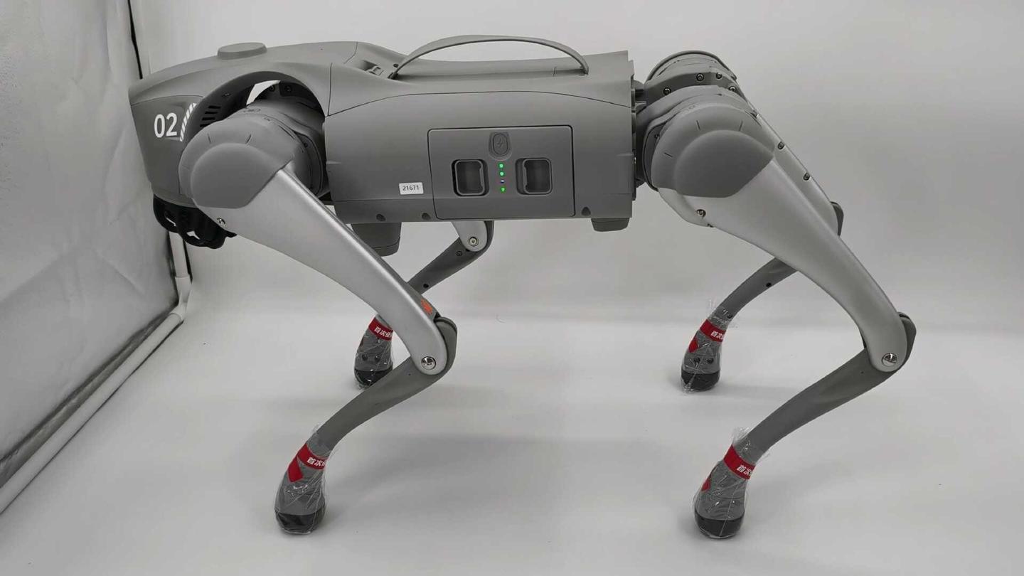 AI人工智能加持，体验未来科技，Unitree宇树 Go2 Air四足机器狗开箱 - 知乎