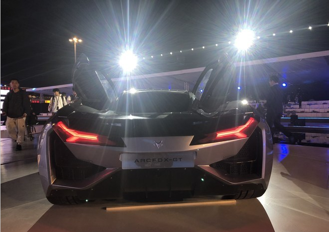 定位纯电动超跑 全新ARCFOX GT国内首发 - 知乎