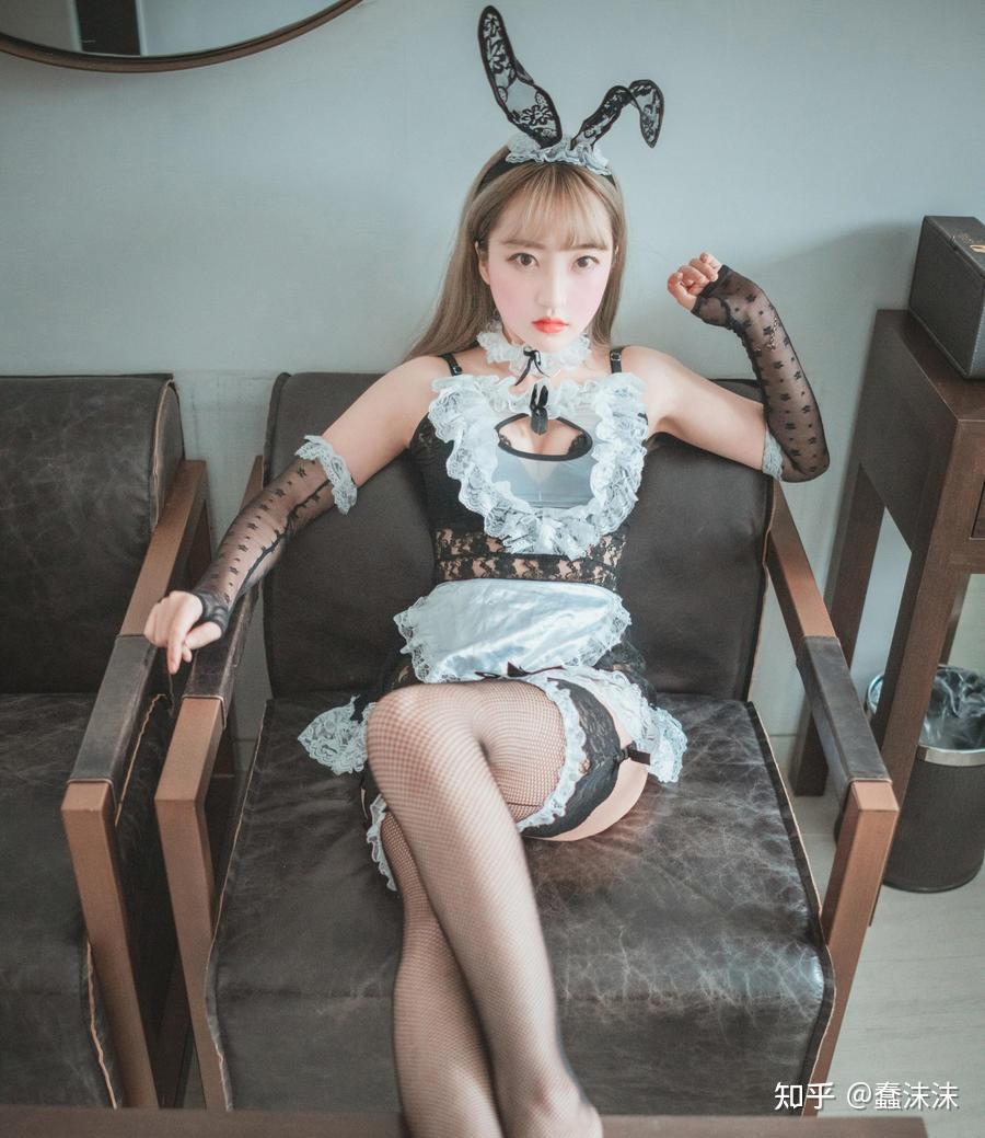 Hanari写真合集cos图片:Devious Maid - 知乎