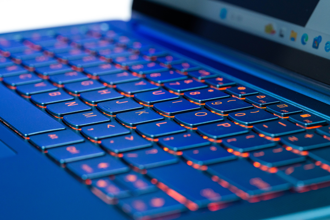 YOGA Pro 14s 2023 上手简评：「高能本」如何高能？ - 知乎