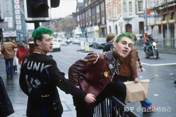 定义亚文化的11个顶级"PUNK/朋克"品牌（上篇） - 知乎