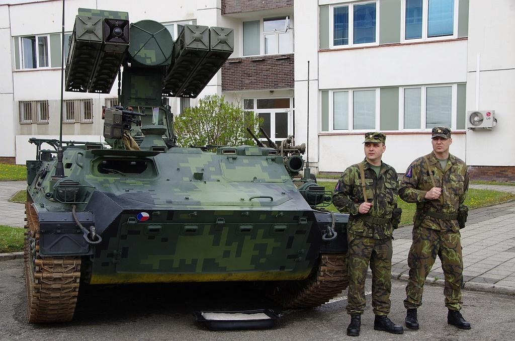 欧洲各国（北约）现役伴随自行短程防空导弹系统 - 知乎