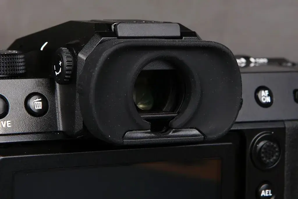 测评丨中画幅新基准 GFX50S II 多家媒体评测观点 - 知乎