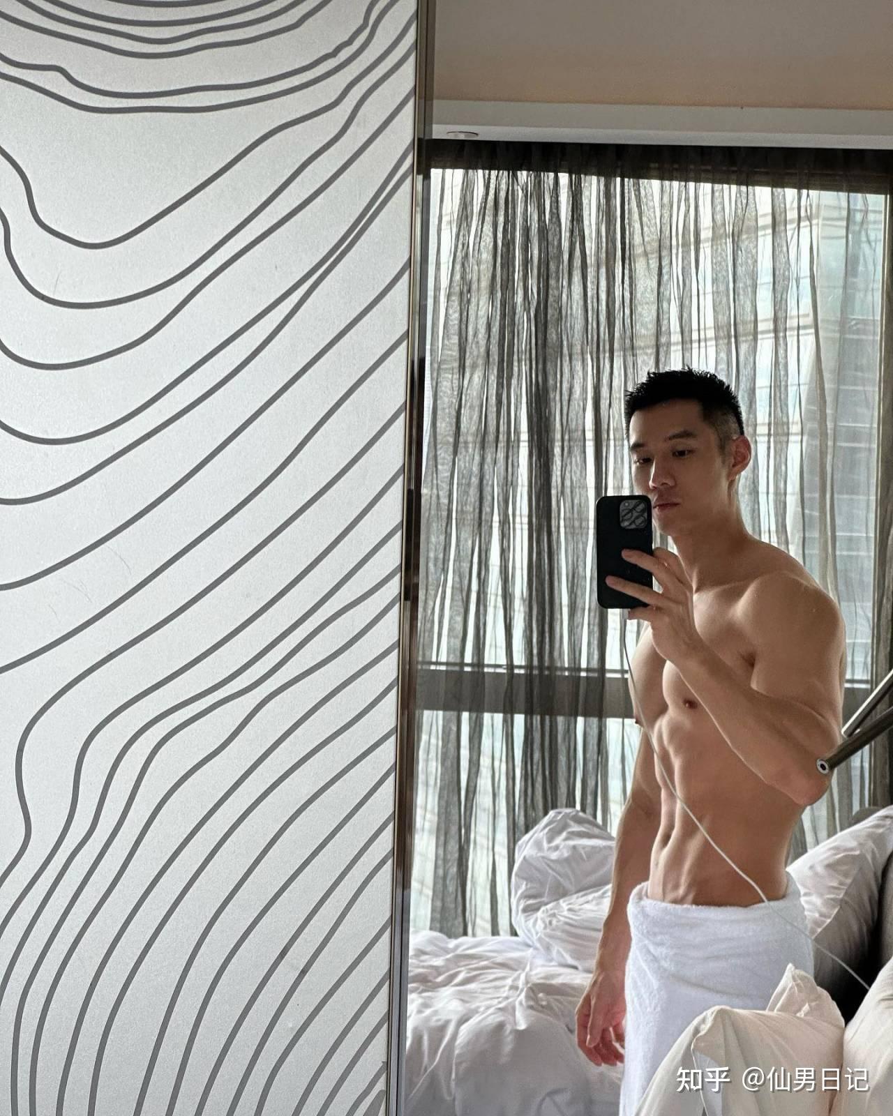 186cm肌肉体育生，起床照片曝光这也太诱人了！ - 知乎