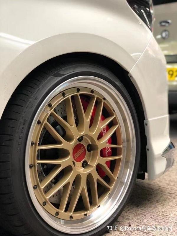 丰田埃尔法GGH30改装Rotora刹车の案例 - 知乎