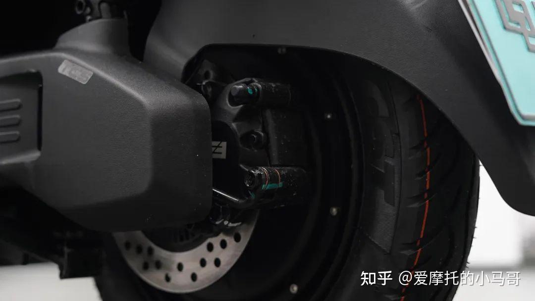 外卖神器极核EZ4，3780元起空间大，配置全，就是动力一般 - 知乎