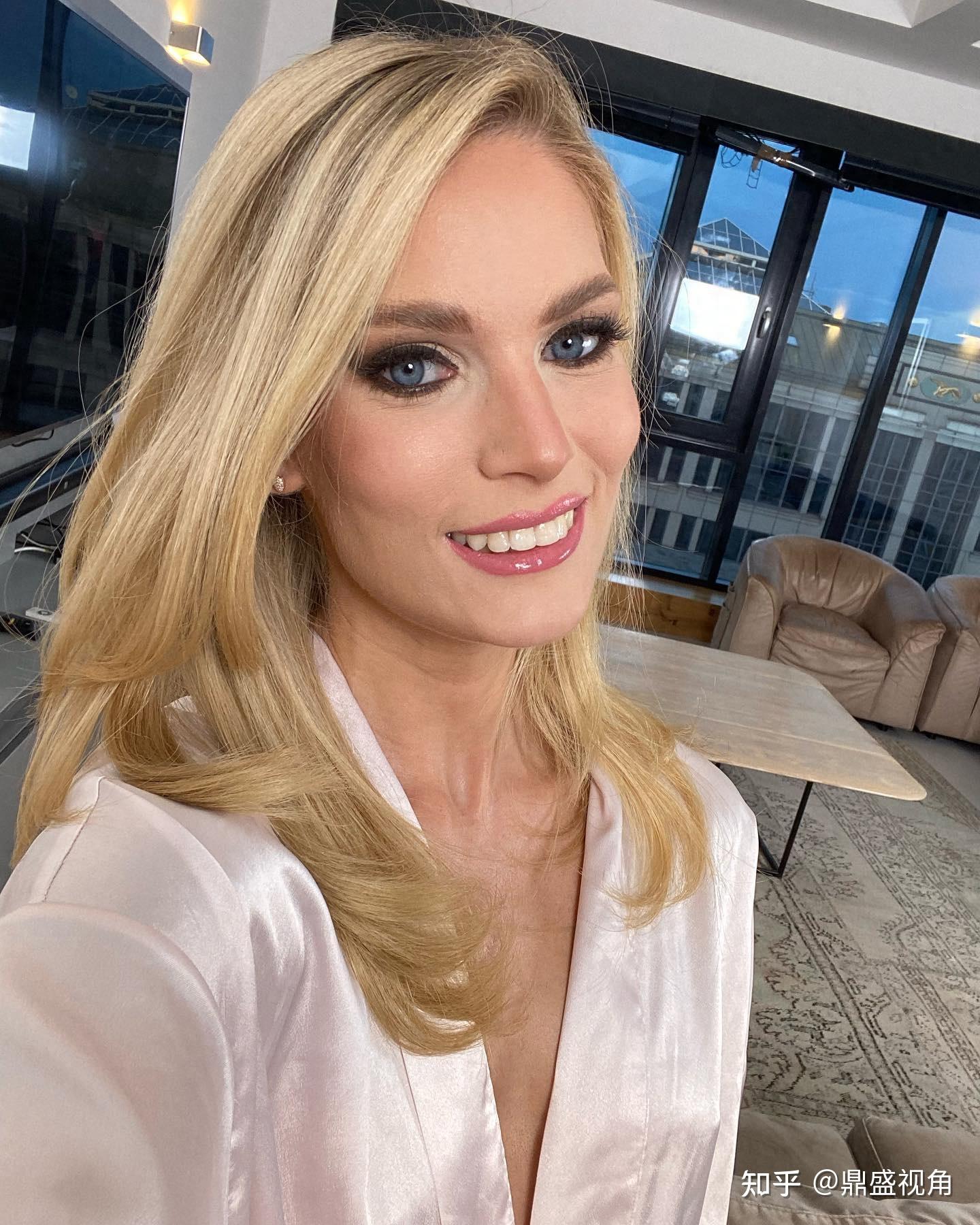 坎迪·利西斯(Candee Licious)，来自匈牙利的，完美双馨女演员 - 知乎