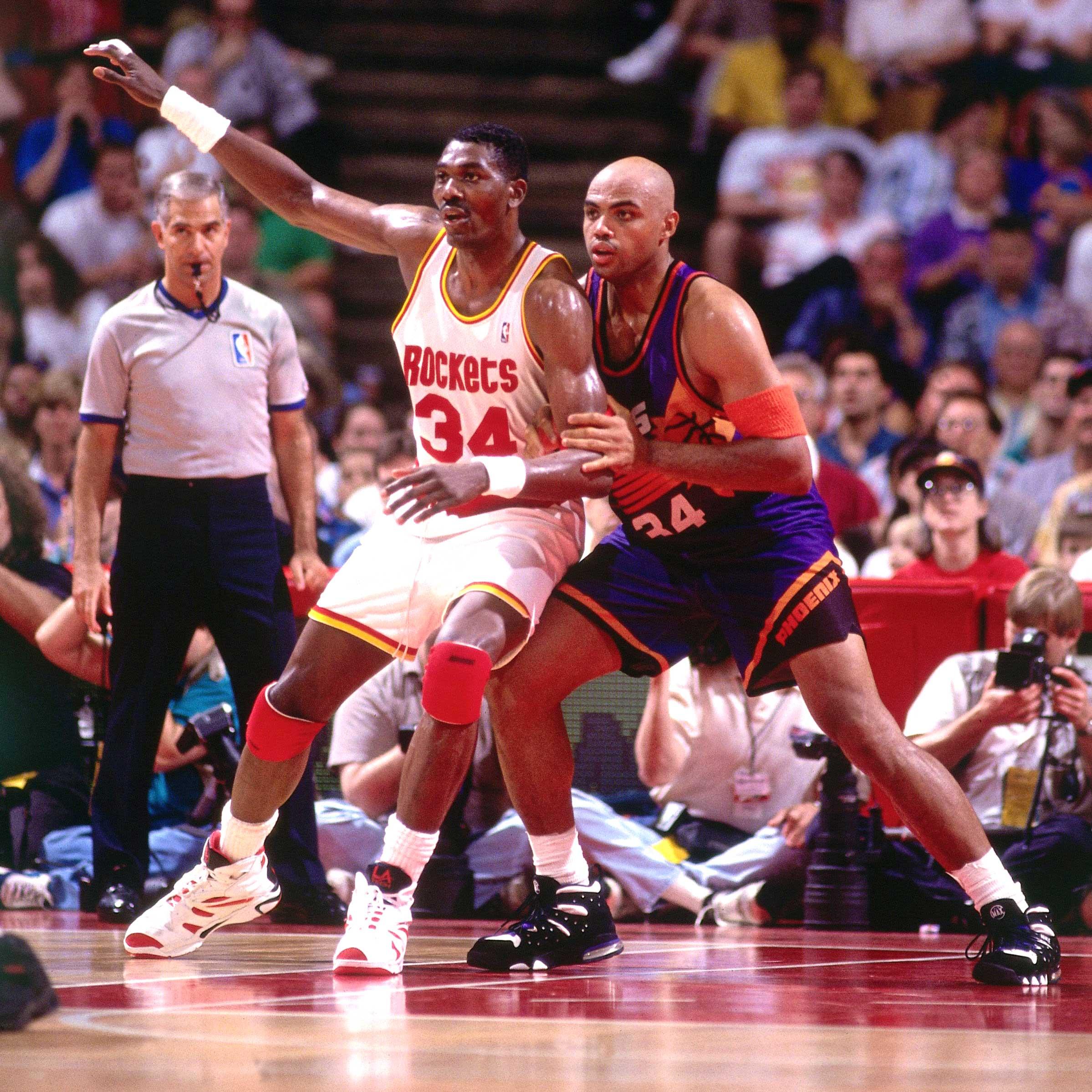 读懂 Post Move 的概念、要点以及七个经典动作，分分钟学会背身打篮下... - 知乎