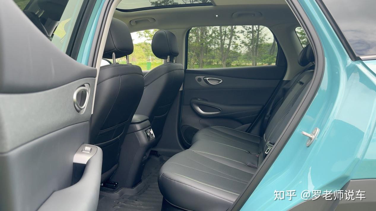 深蓝S05对比海狮05EV，谁才是十五万内纯电SUV的全能选手？ - 知乎