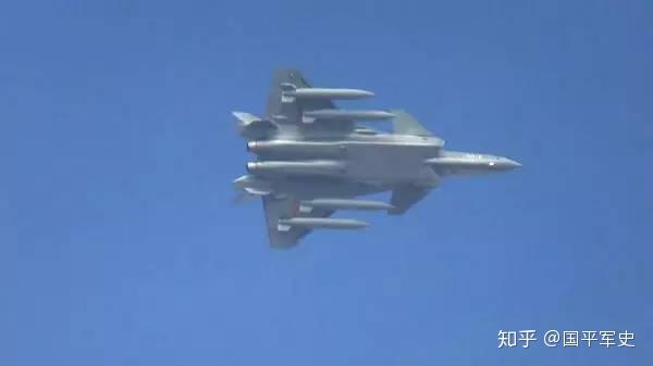 传说中的PL -21：主动雷达制导空空导弹，射程400公里就有点扯了 - 知乎