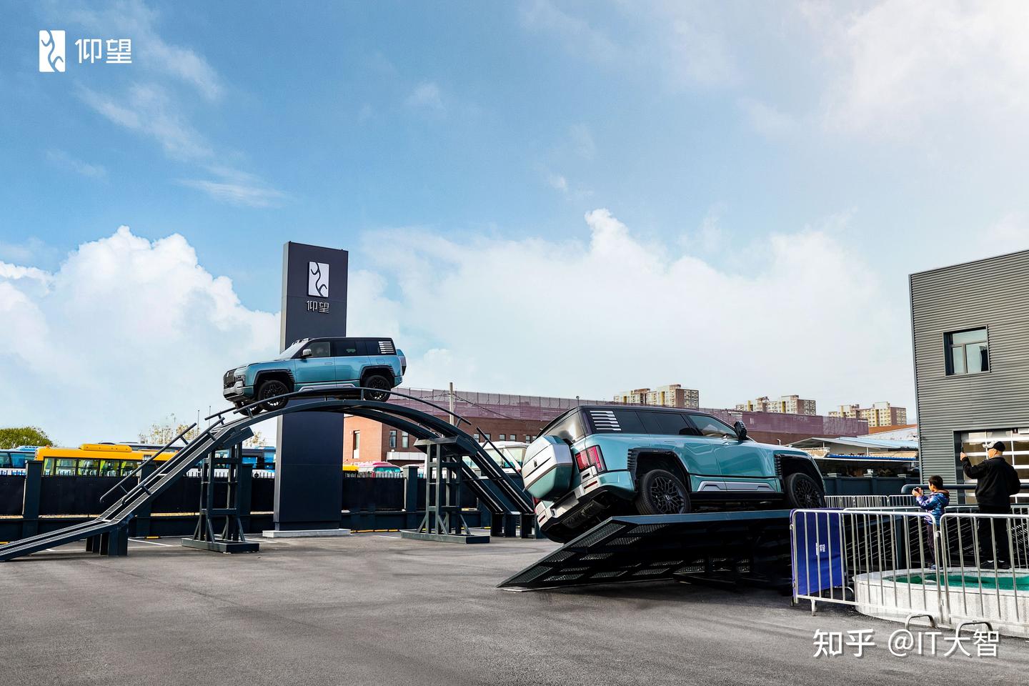 进口豪车慌不慌？仰望U8真实销量公布，132天狂卖5000台 - 知乎