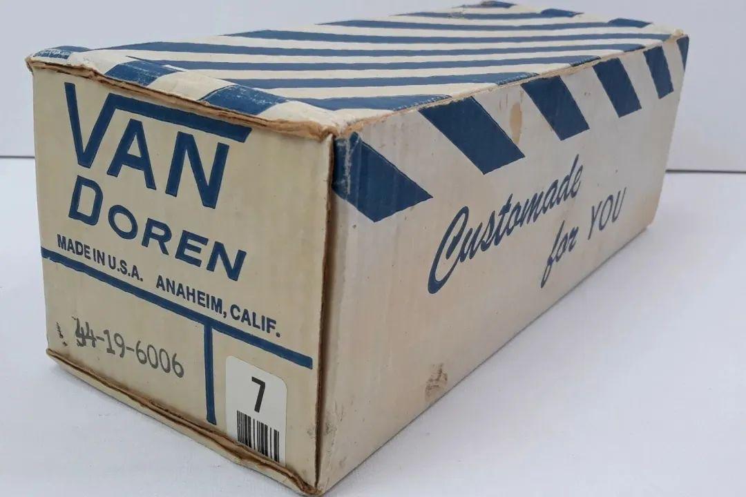 Vans 50 多年历史中都用过哪些经典鞋盒？| 万博士百科 - 知乎