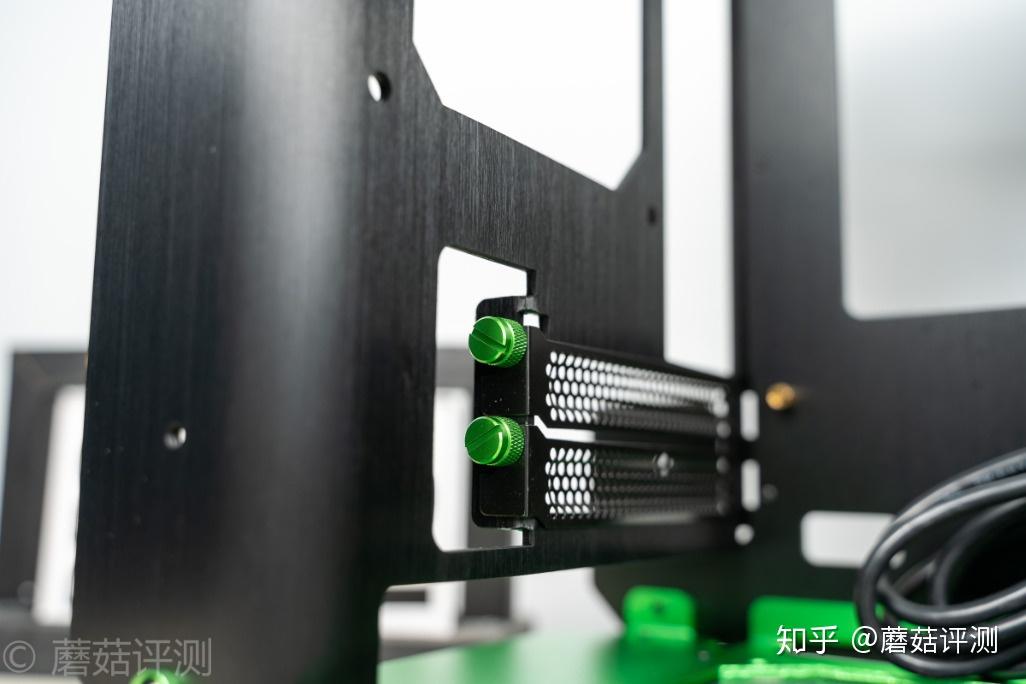 爱她，就给她装一台原谅色主体的电脑！乔思伯MOD1-MINI ITX机箱 评测 - 知乎