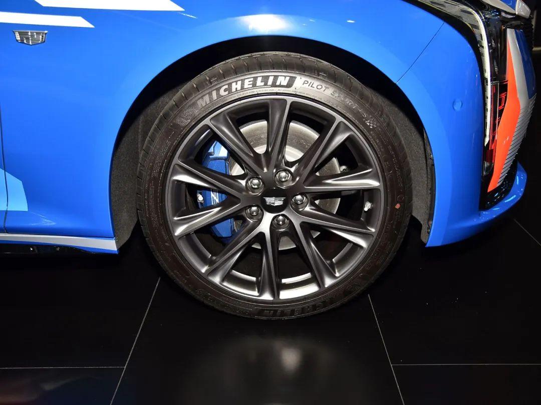 18万起，凯迪拉克CT5车长4930mm，对比A4L、3系，怎么选？ - 知乎