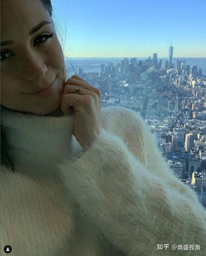 德艺双馨女演员Little Caprice凭借出色演技与美貌排名第三 - 知乎