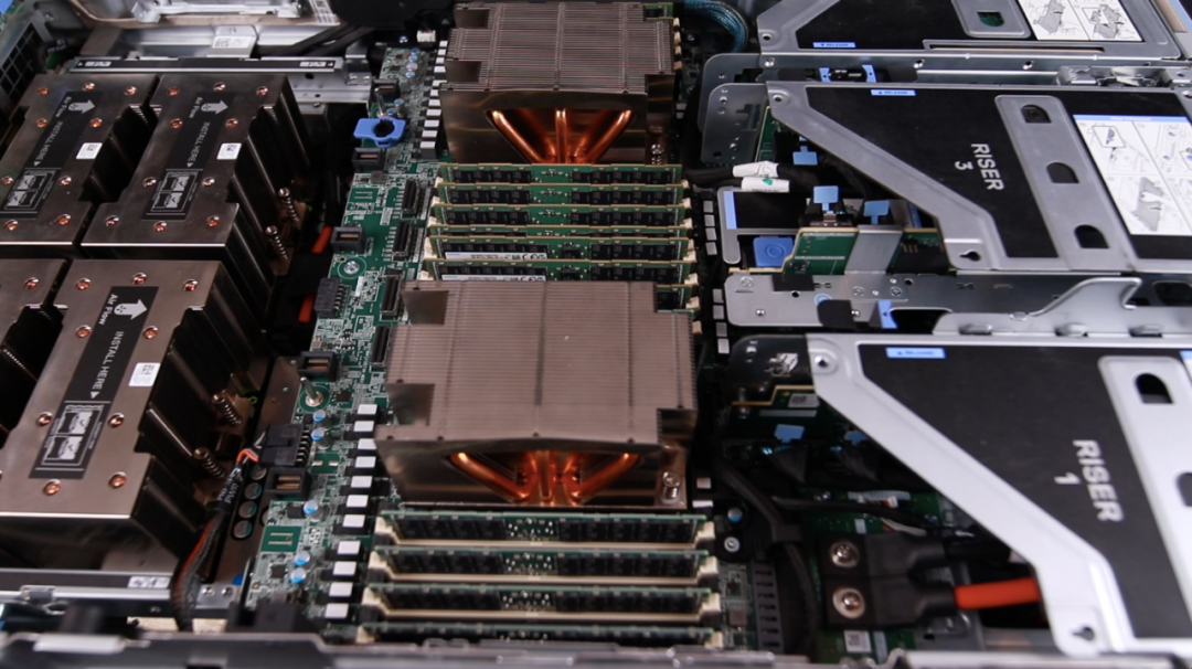 在座的AI服务器那么多，为什么戴尔易安信PowerEdge XE8545这么能打？ - 知乎