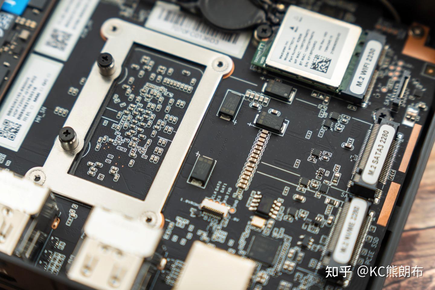 搭载 AMD 最强核显 680M 零刻 GTR6 深度评测