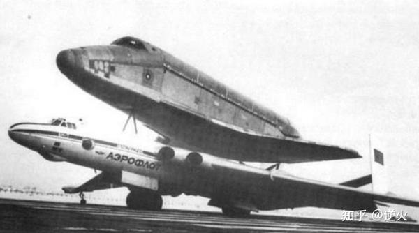 苏联米亚4轰炸机！油耗量巨大且航程短，还能背着罐子运天然气！ - 知乎